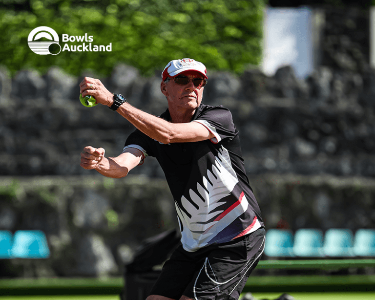 Mike Galloway Awarded Life Membership - Bowls Auckland